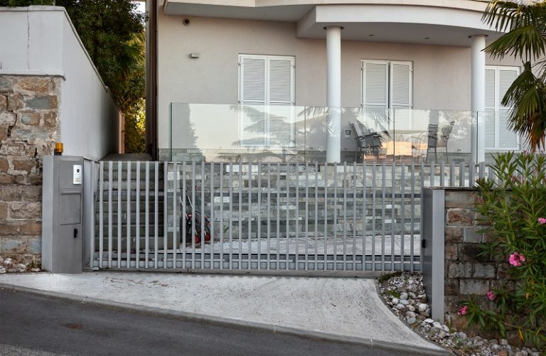 A Guide To The Folding Driveway Gates Kit